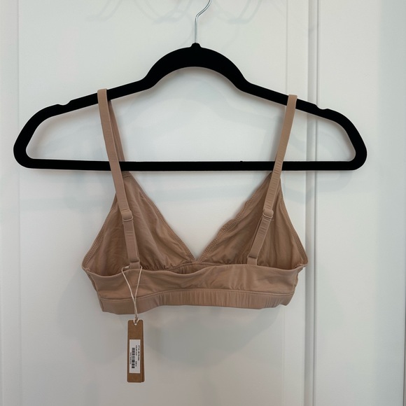SKIMS | Intimates & Sleepwear | Brand New Skims Bralette With Tag ...